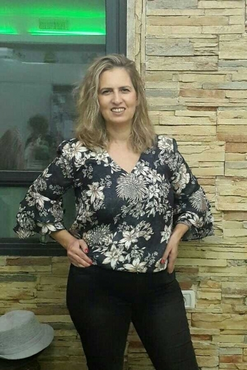 Hagit | אתר הכרויות למבוגרים WithYou